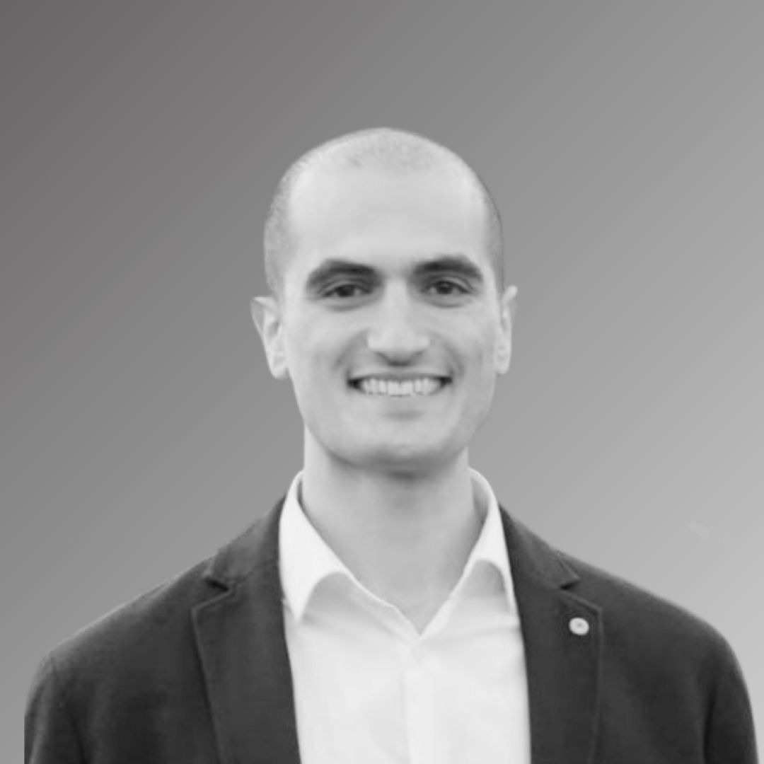 אלון איטח - מרצה דבאופס - מכללת iNT